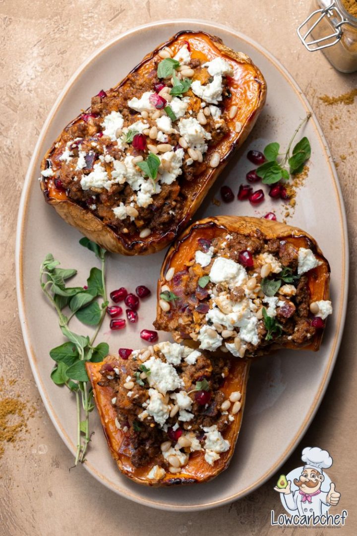 Gevulde pompoen met gehakt en feta - Lowcarbchef.nl