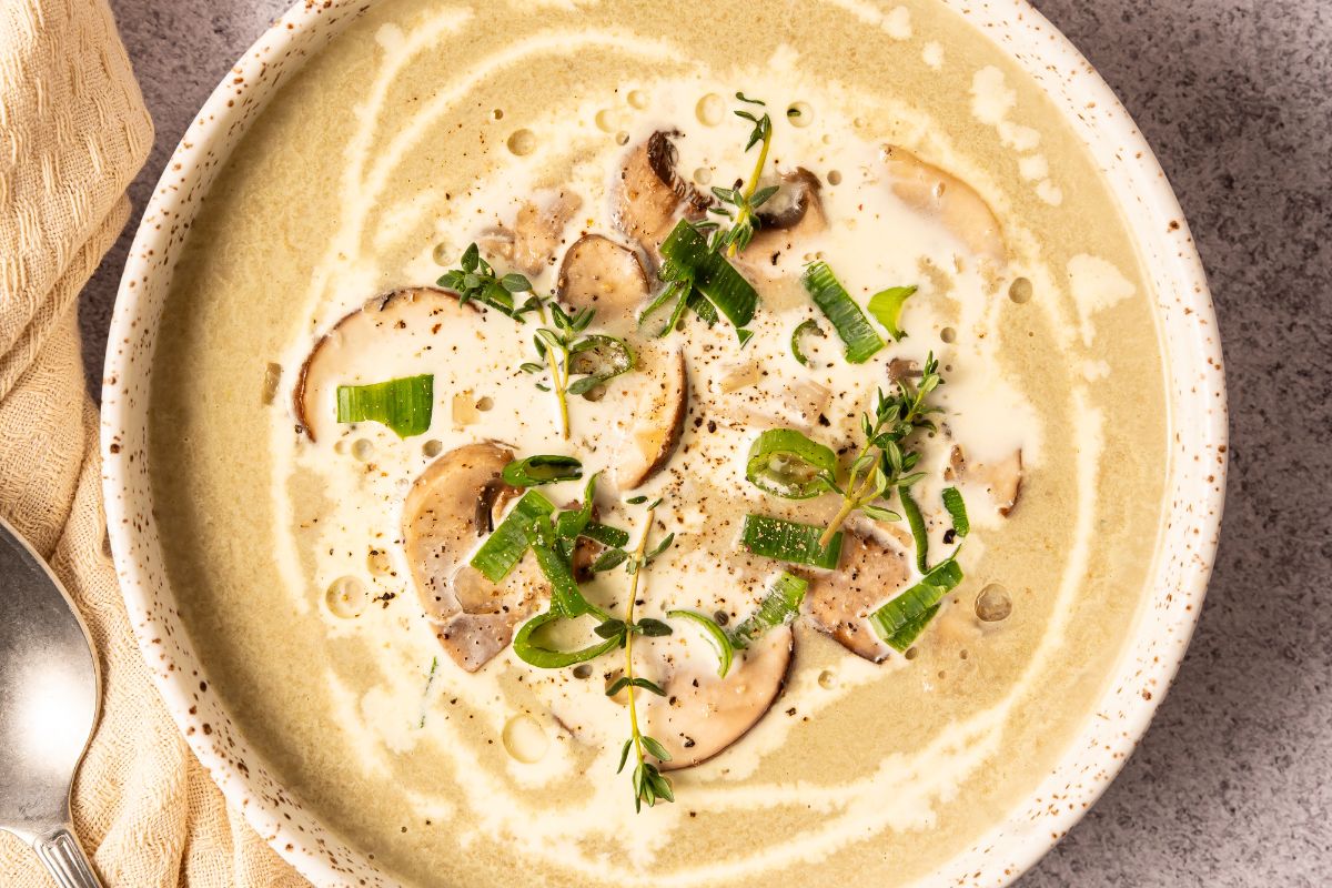 Romige champignonsoep - Lowcarbchef.nl